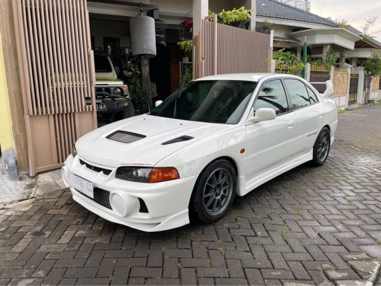 Mitsubishi Lancer CK4, Simak Ulasan, Konsumsi BBM hingga Jenis Mesin ...